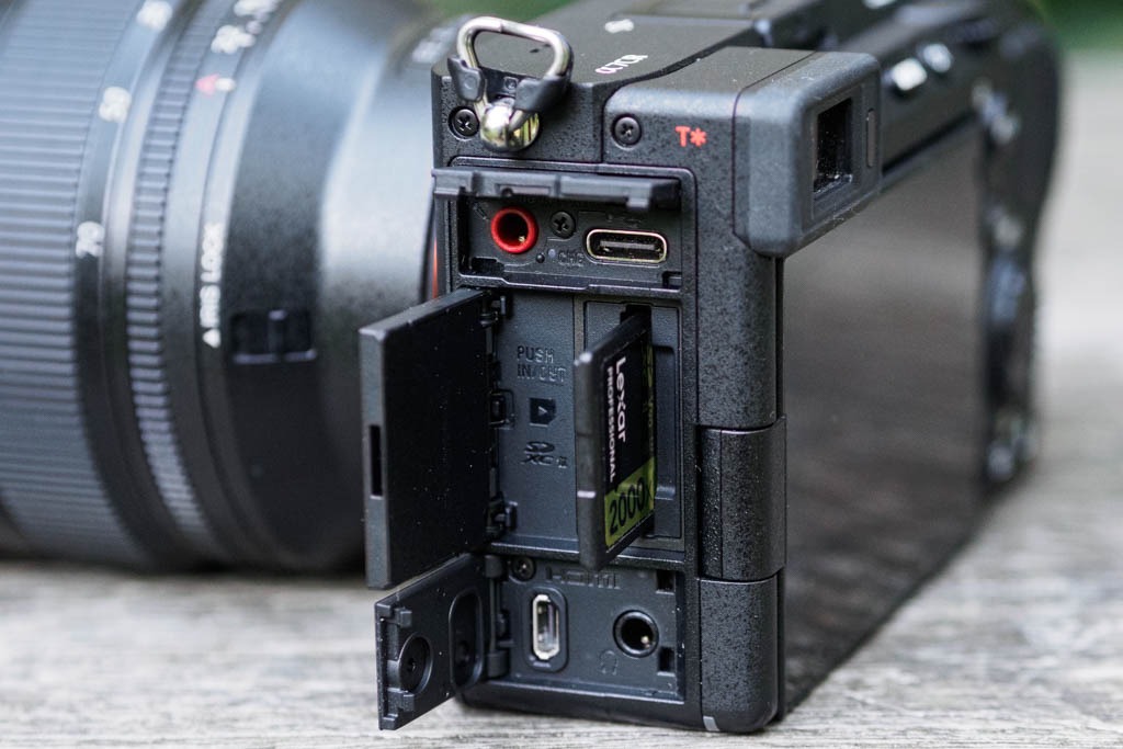 Review Sony A7CR - Phiên Bản Mini Của Siêu Phẩm A7RV