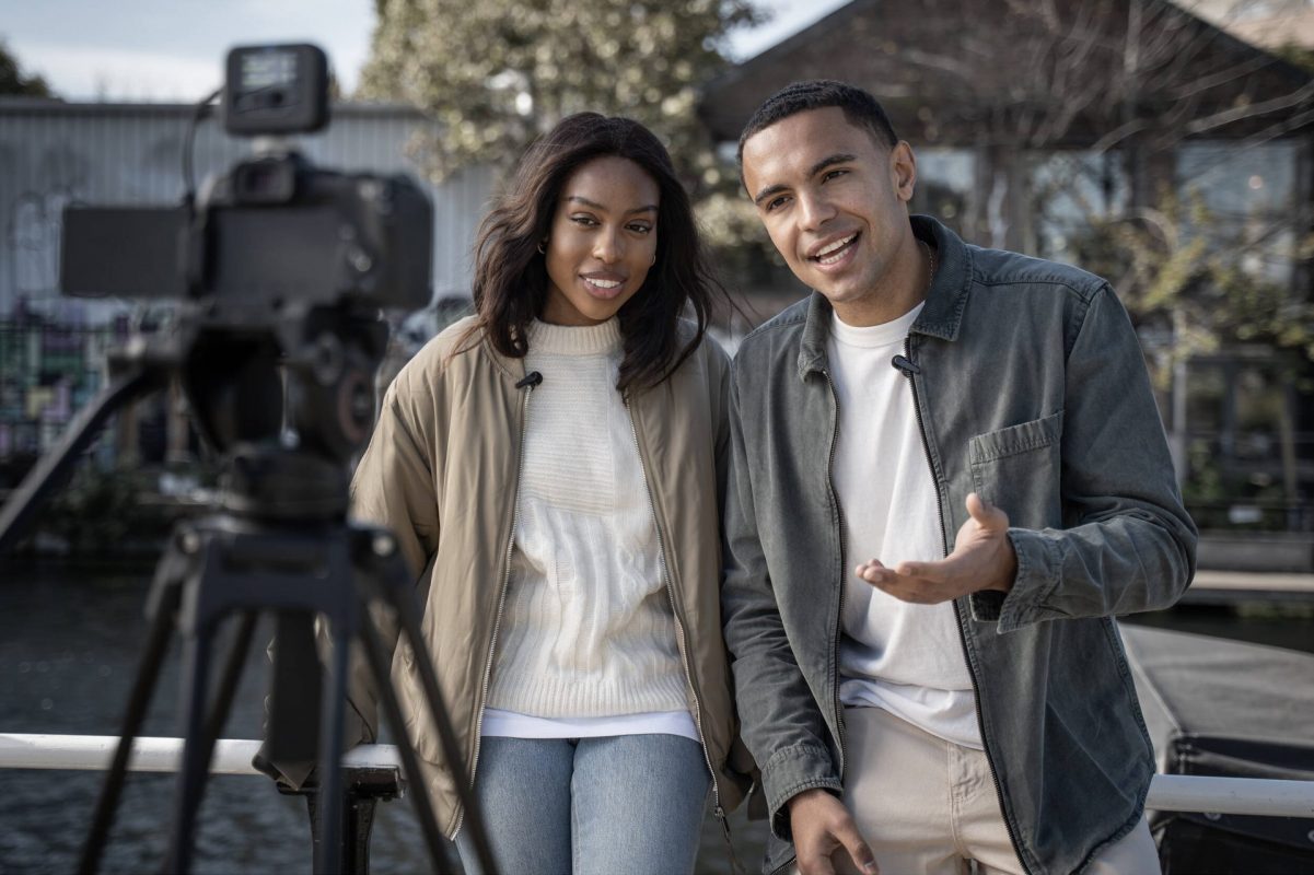 Shure MoveMic Two Receiver Kit Giá Tốt Tại TokyoCamera