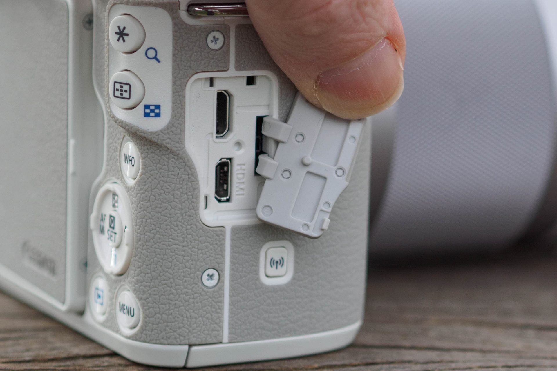 Review Canon EOS M50 Mark II - Còn Đủ Tốt Vào Năm 2024?