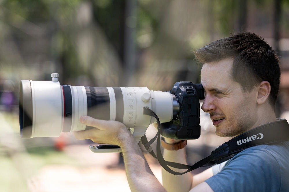 Canon EOS R1 Chính Hãng, Mua Ngay Giá Tốt Tại TokyoCamera