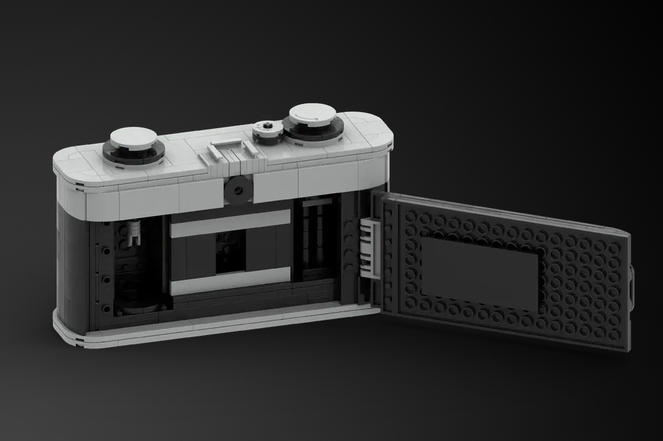 Máy Ảnh Film 35mm Lego ZH1 Trong Quá Trình Phát Triển