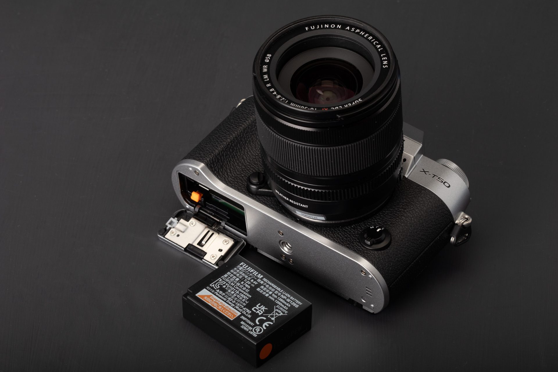 Fujifilm X-T50 vs X-T30 II: Lựa Chọn Nào Cho Người Mới?